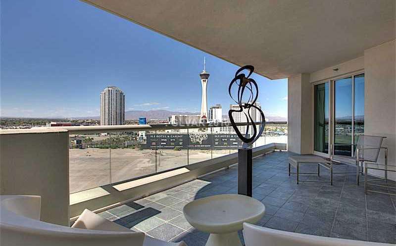 2747 Paradise Road #1404, Las Vegas, NV 89109 at Turnberry Place