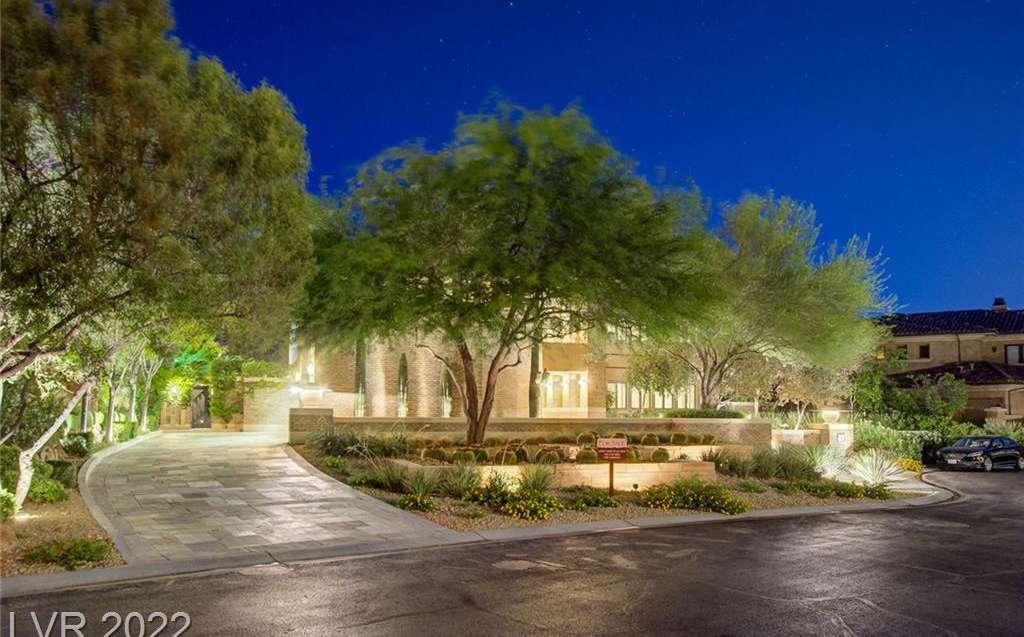 9 Wild Ridge Court, Las Vegas, NV 89135 in The Ridges in Summerlin