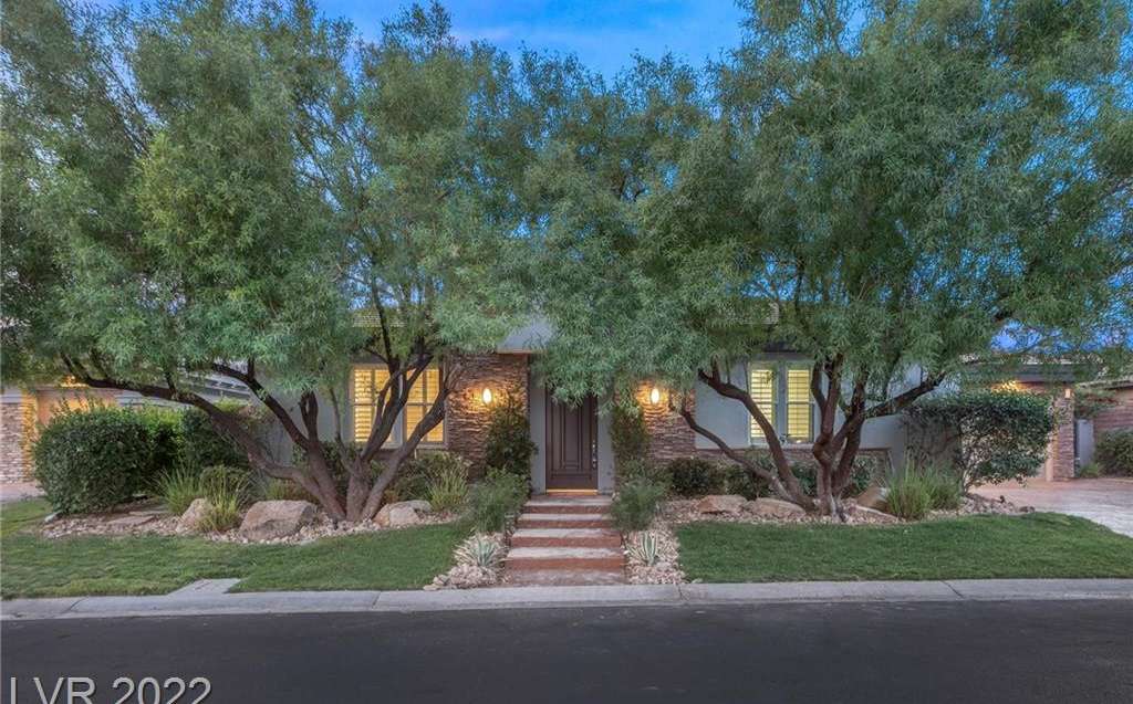 25 Cross Ridge Street, Las Vegas, NV 89135 in The Ridges in Summerlin