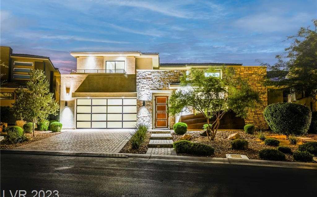 19 Moonfire Drive, Las Vegas, NV 89135 in The Ridges in Summerlin