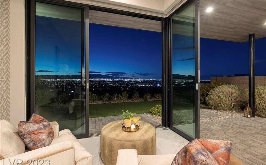 427 Serenity Point Drive, Henderson, NV 89012 in Macdonald Highlands in ...