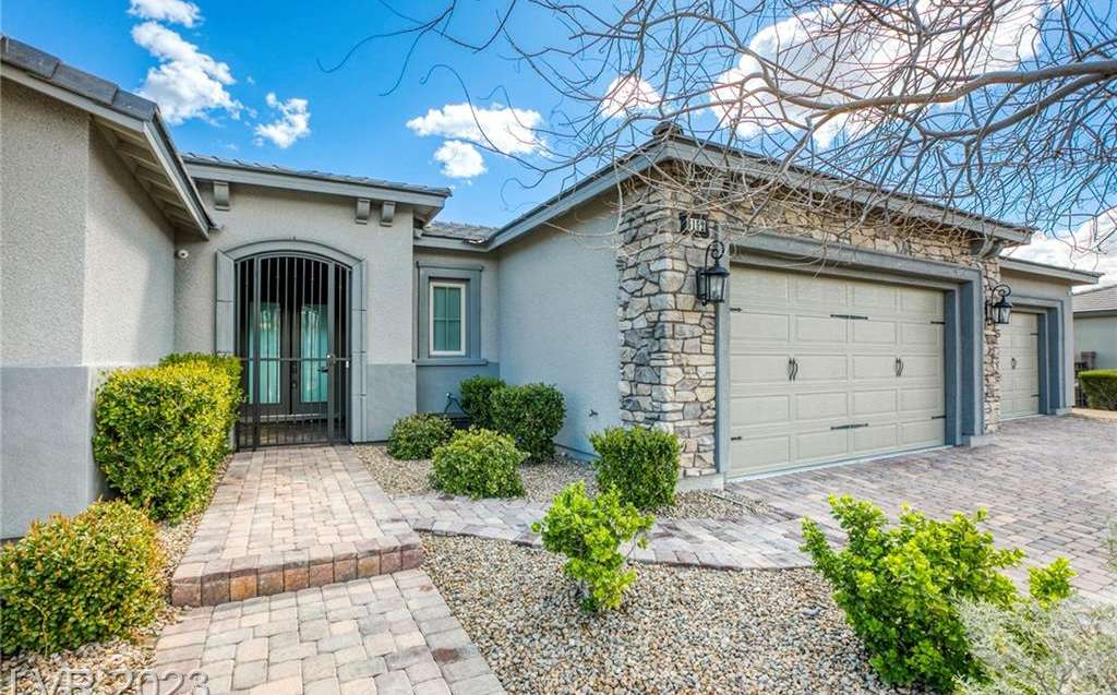 6152 Serenity Bluffs Street, Las Vegas, NV 89149 in Las Vegas