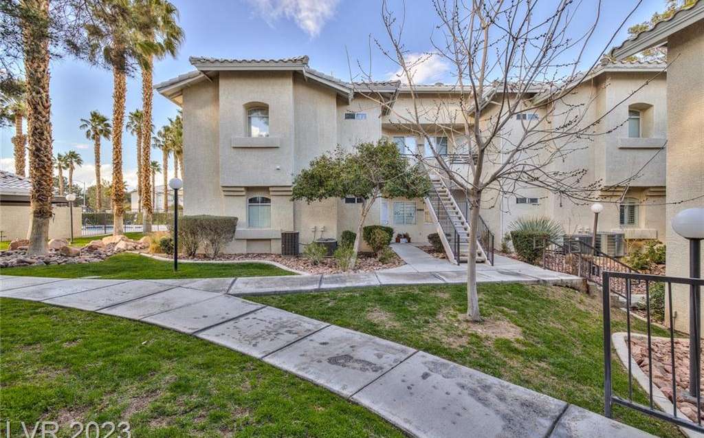 3320 South Fort Apache Road #121, Las Vegas, NV 89117 in Las Vegas