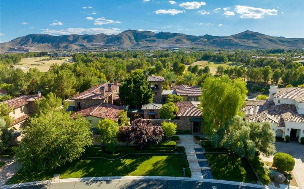 31 Quintessa Circle, Las Vegas, NV 89141 in Southern Highlands in Las Vegas