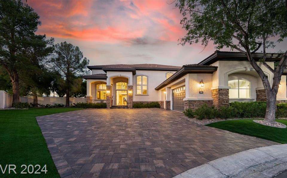 652 Ravel Court, Las Vegas, NV 89145 in Queensridge in Las Vegas