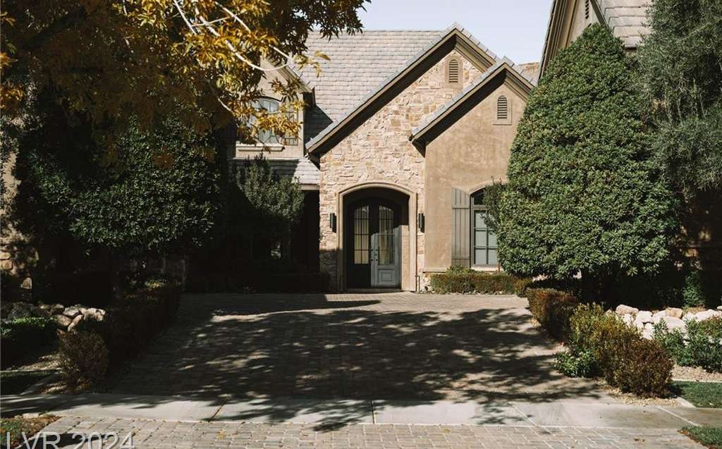 30 Greenside Drive, Las Vegas, NV 89141 in Southern Highlands in Las Vegas