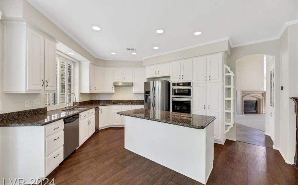 1328 Palantine Hill Drive, Las Vegas, NV 89117 in Las Vegas