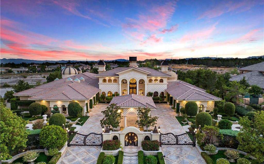 9409 Kings Gate Court, Las Vegas, NV 89145 in Queensridge in Las Vegas