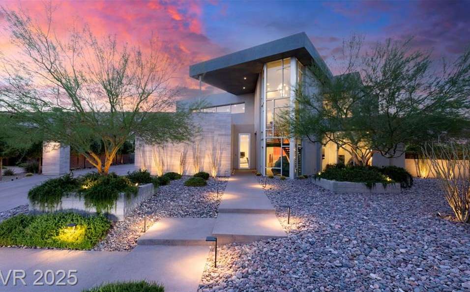 94 Hawk Ridge Drive, Las Vegas, NV 89135 in The Ridges in Summerlin