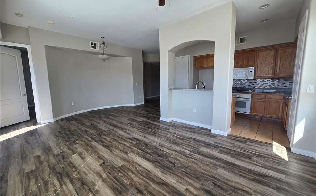 32 East Serene Avenue #302, Las Vegas, NV 89123 in Highrise Manhattan ...