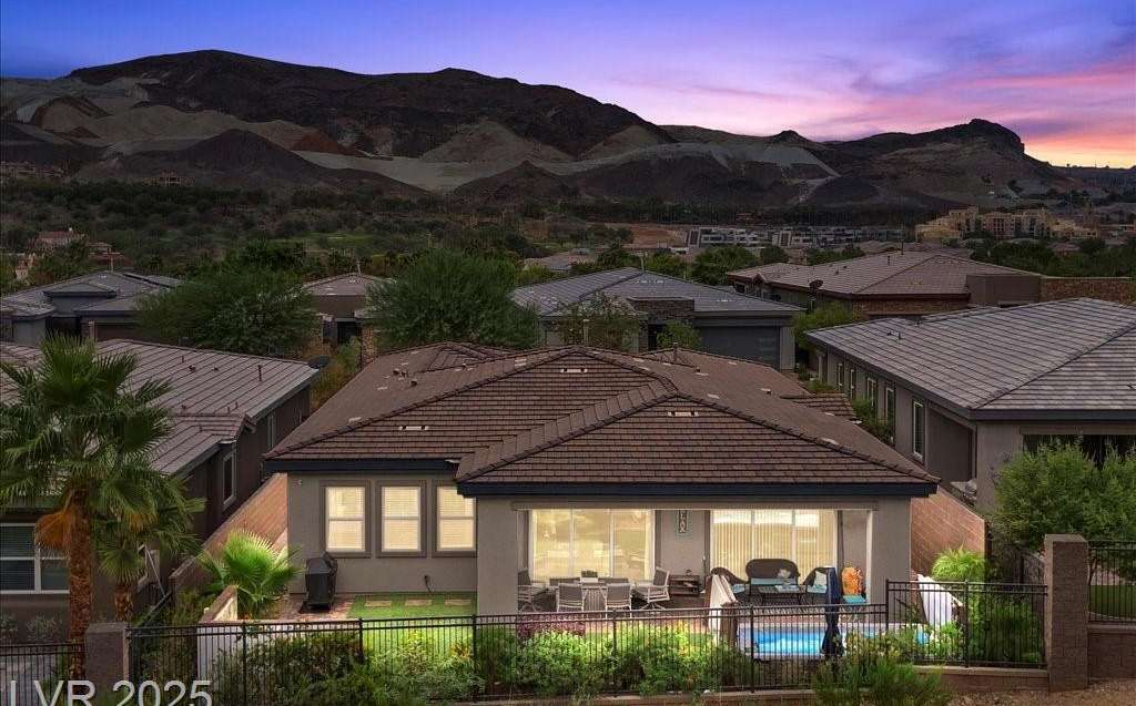 12 Reflection Cove Drive, Henderson, NV 89011 in Lake Las Vegas in Henderson